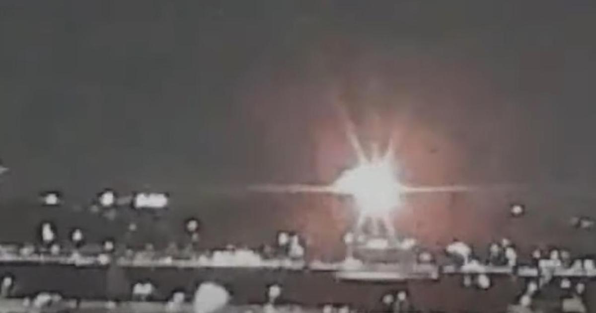 VIDEO Objavljena snimka sudara aviona i helikoptera, vidi se trenutak sudara i eksplozija - www ...