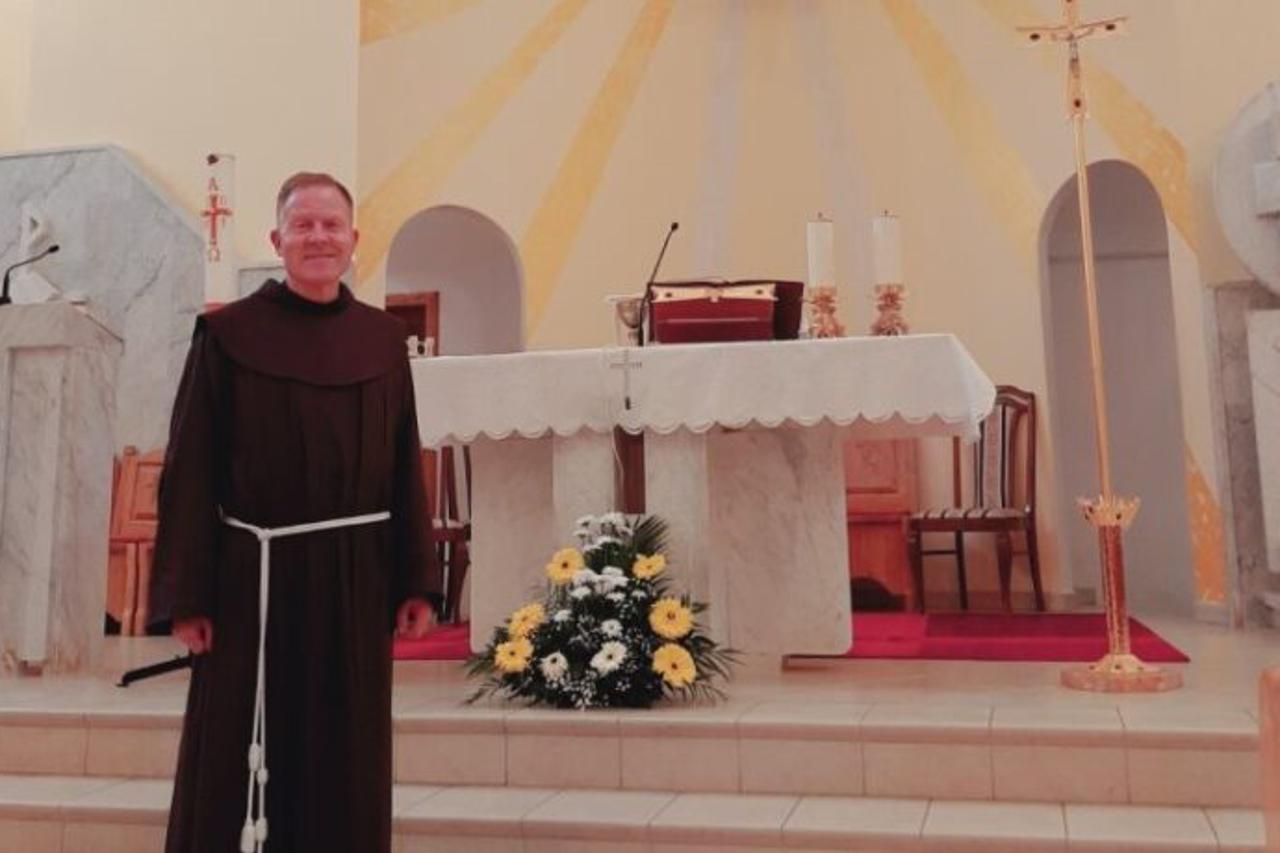 Fra Anthony Stephen Burnside novi župnik Župe Šuica - www.vecernji.ba