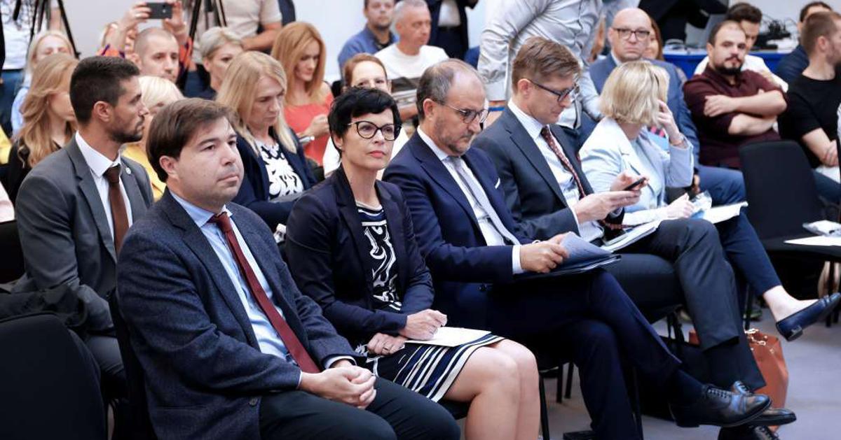 Iz EU za civilno društvo i medije u BiH stiže 7 mil. eura, Marta Kos ...