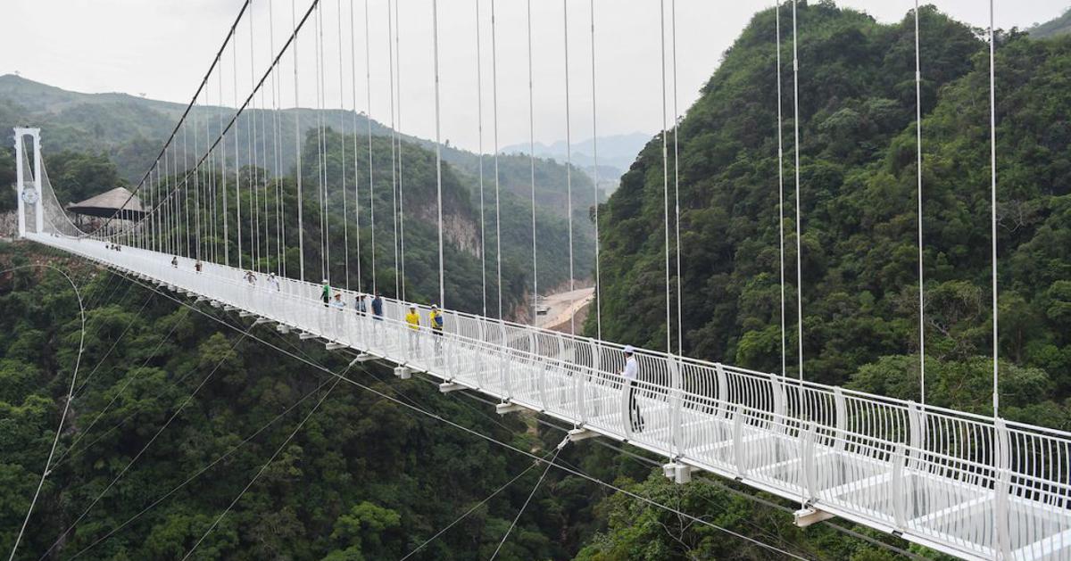 Najduži stakleni most otvoren u Vijetnamu - www.vecernji.ba