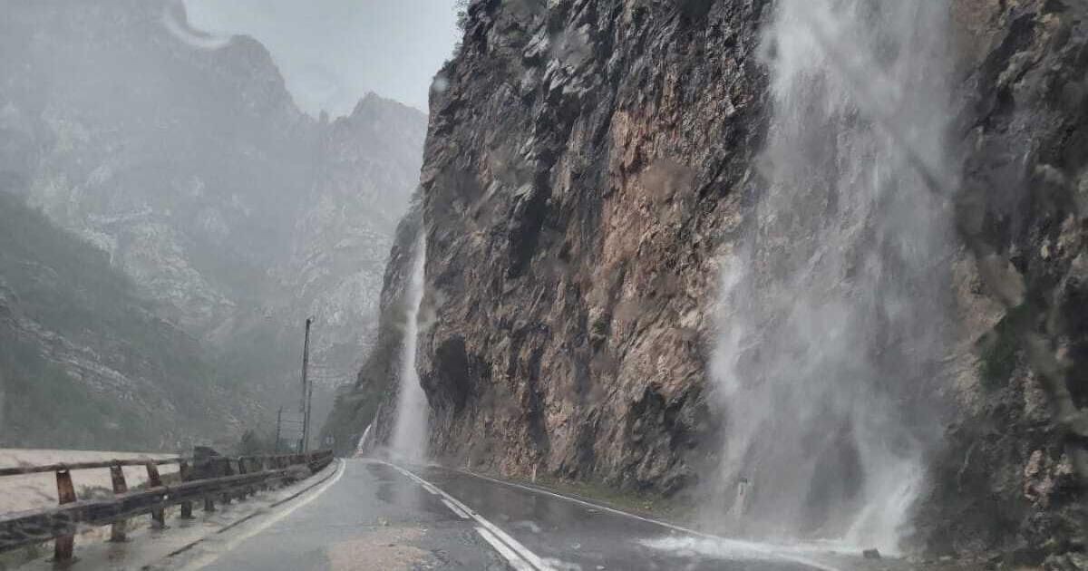 Odroni i poplave, stijene na cestama, Neretva se gotovo izlila iz ...