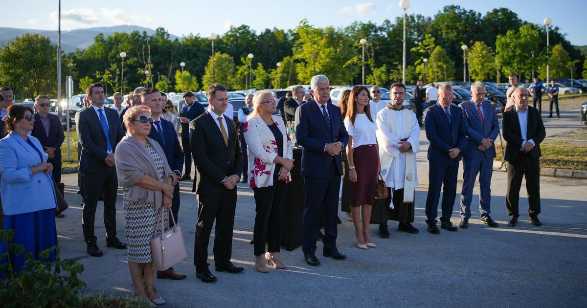 Galerija: FOTO Položen kamen temeljac za dogradnju bolnice u Novoj ...