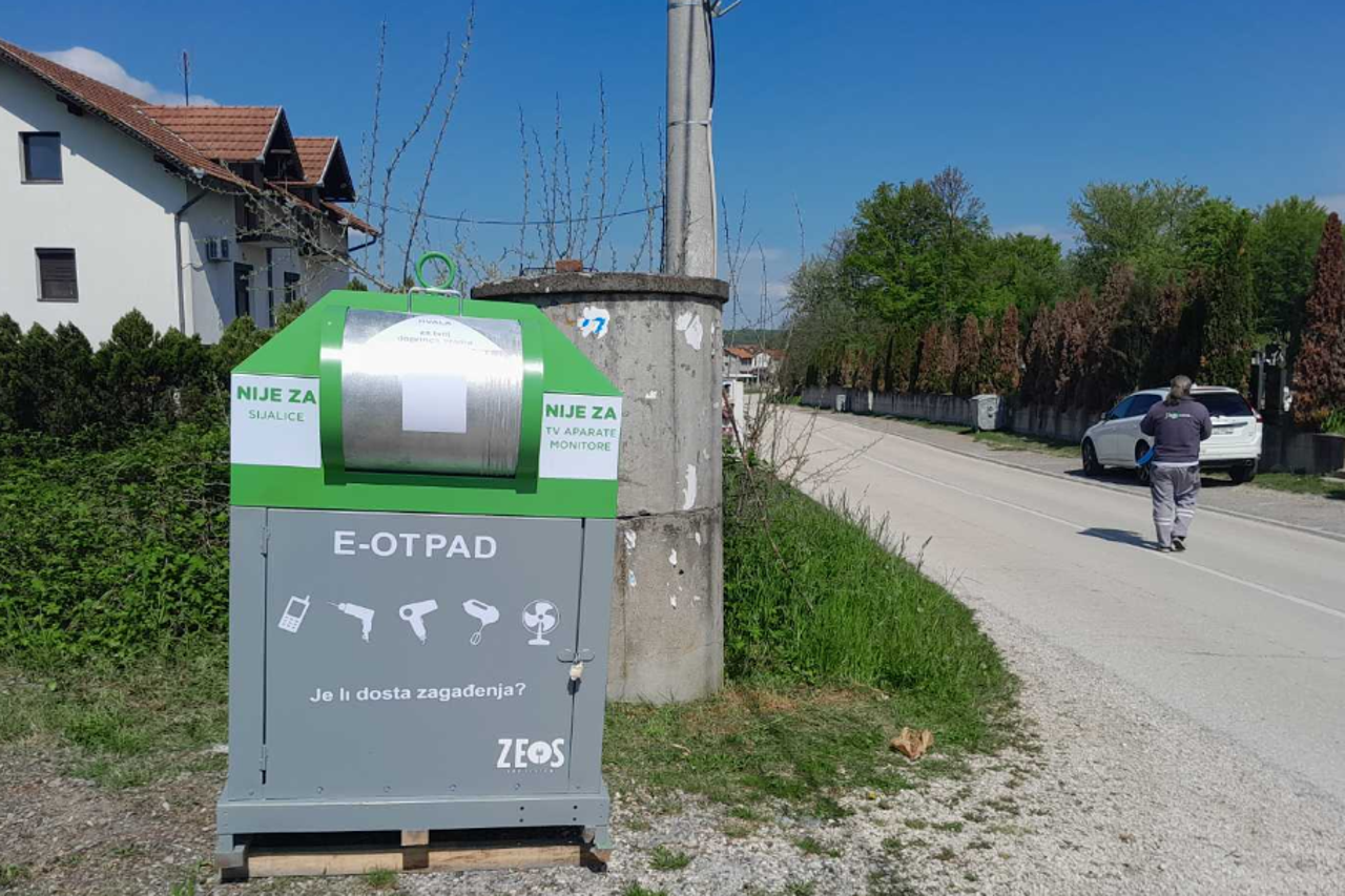 Općina Usora dobila prvi kontejner za e-otpad - www.vecernji.ba