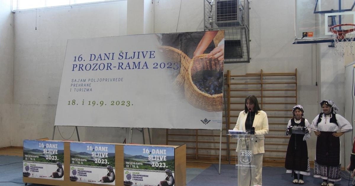 Otvoren Sajam 'Dani šljive Prozor-Rama - www.vecernji.ba
