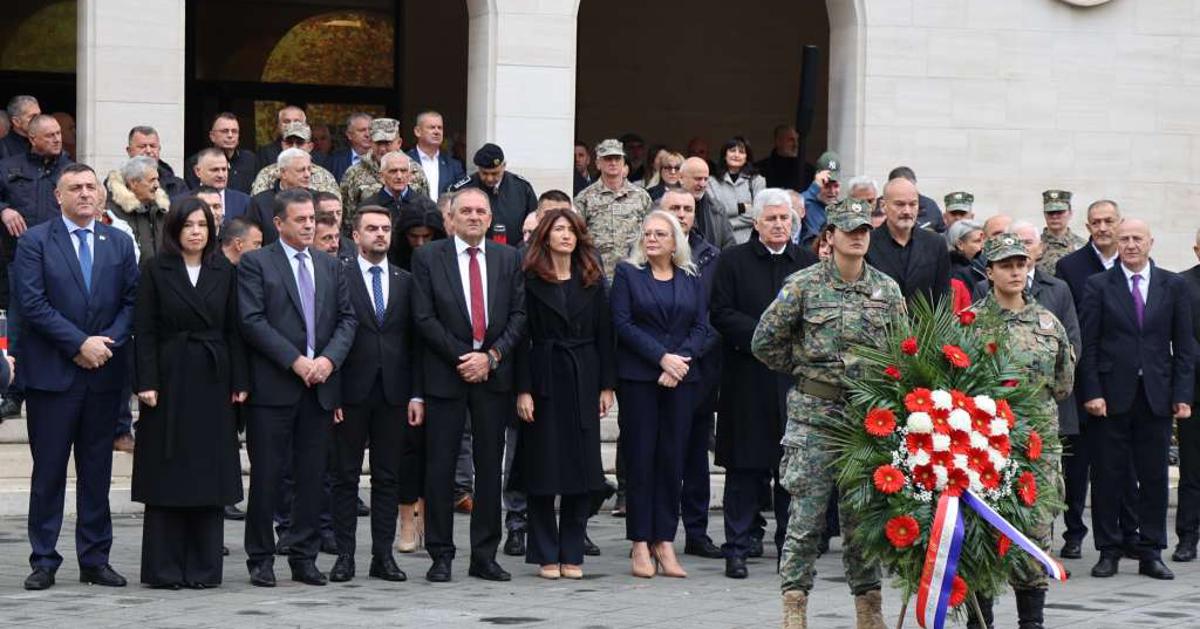 Etleboro.org - Čović: Da nije bilo HZ HB Hrvati danas ne bi bili na ovim prostorima