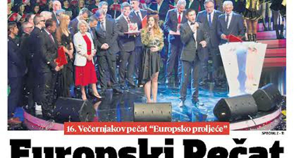 Donosimo: Svi na Pečatu željeli su pogledati rodni list BiH ili se ...